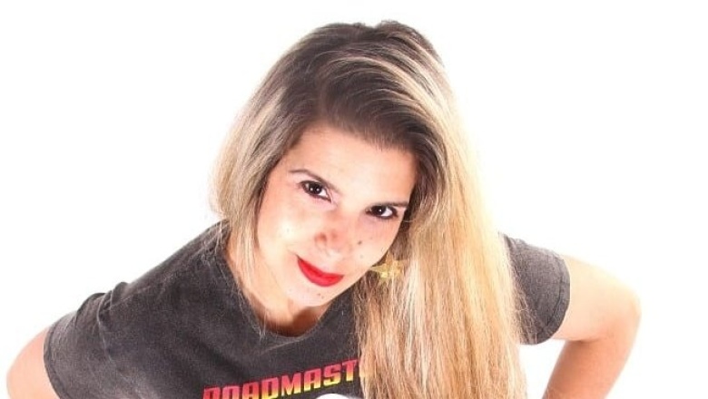 Angie Key: "Empecé con la música popular a los 15 años"