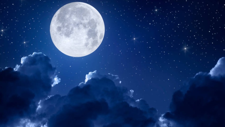 "La luna viene a mostrar las partes que tenemos escondidas"